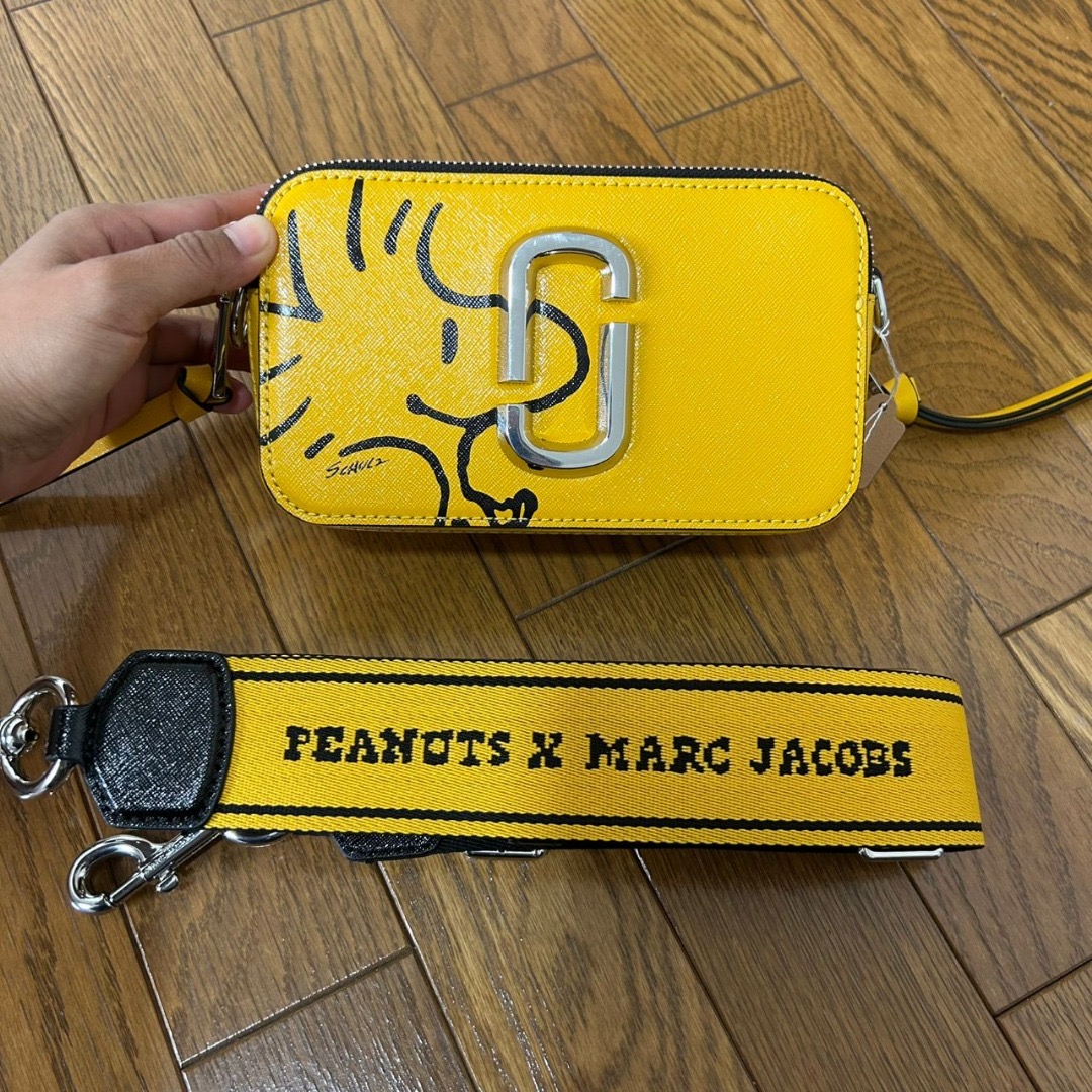 Marc Jacobs x Peanuts Snoopy Woodstock Camera Snapshot Bag